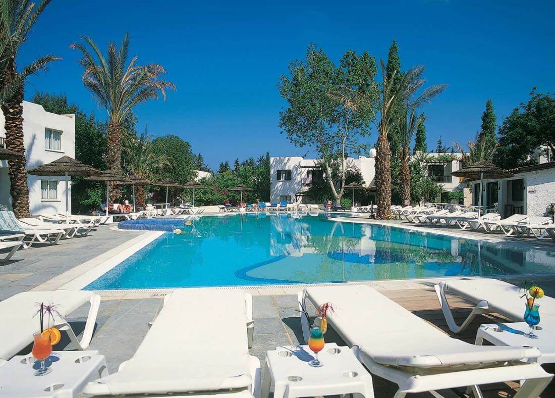 Paphos Gardens Holiday Resort & Hotel - CyprusParadise