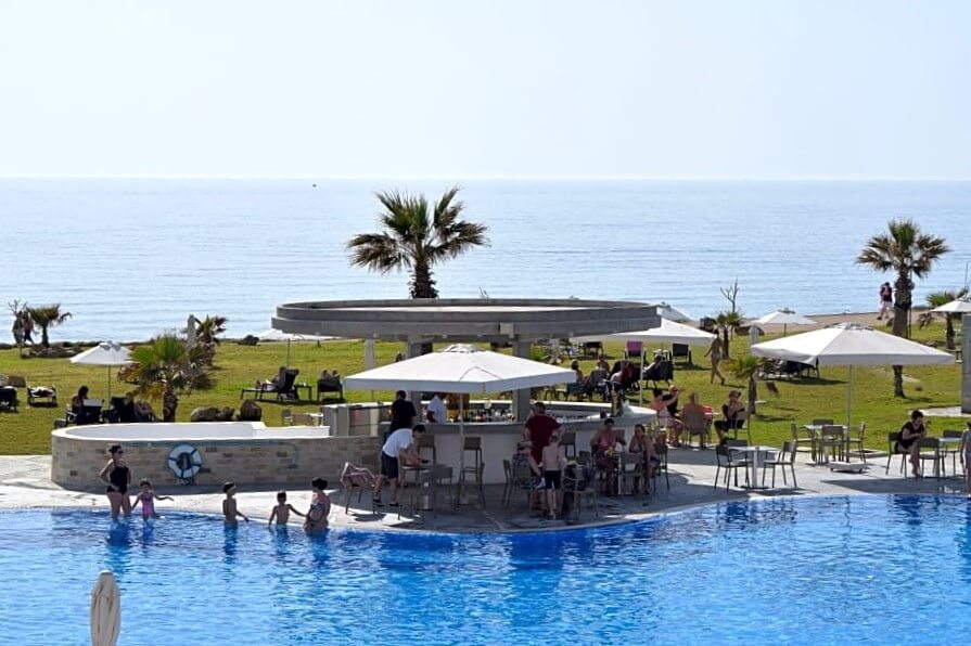 amphora hotel pool bar